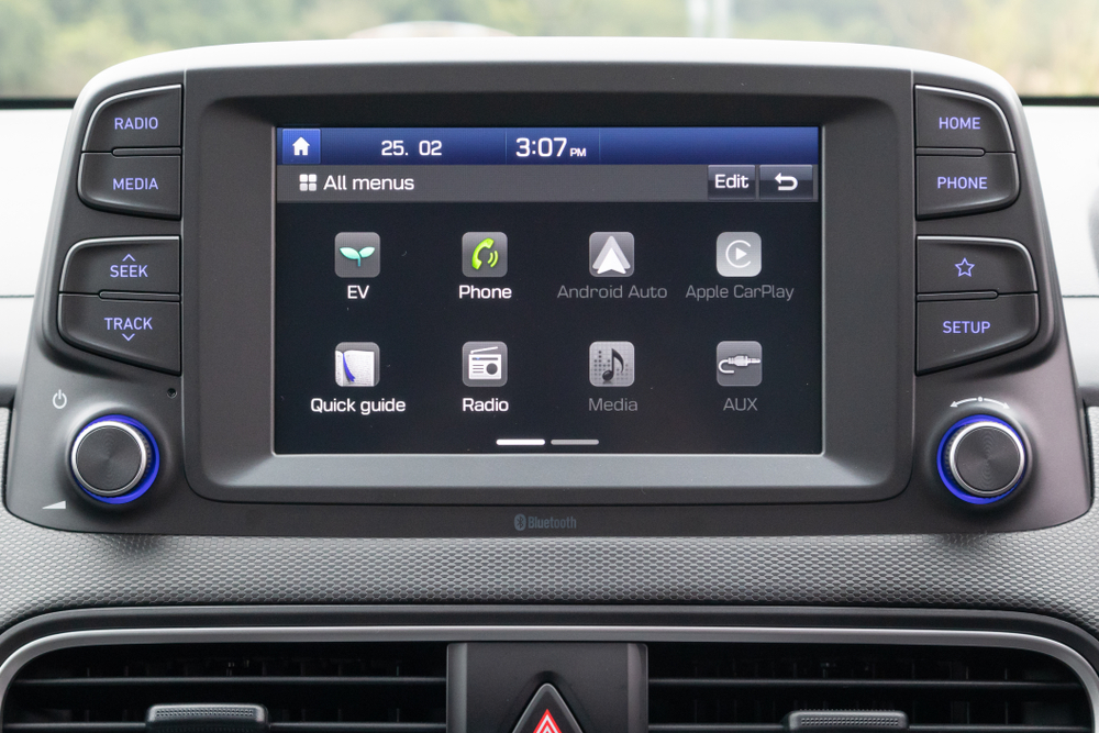 7 Benefits of Upgrading to a Touchscreen Head Unit - In The Garage with ...