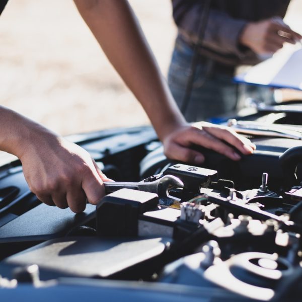 Advanced DIY: Vehicle Body Repair Items - In The Garage with CarParts.com