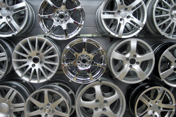 How to Clean Aluminum Wheels - In The Garage with CarParts.com