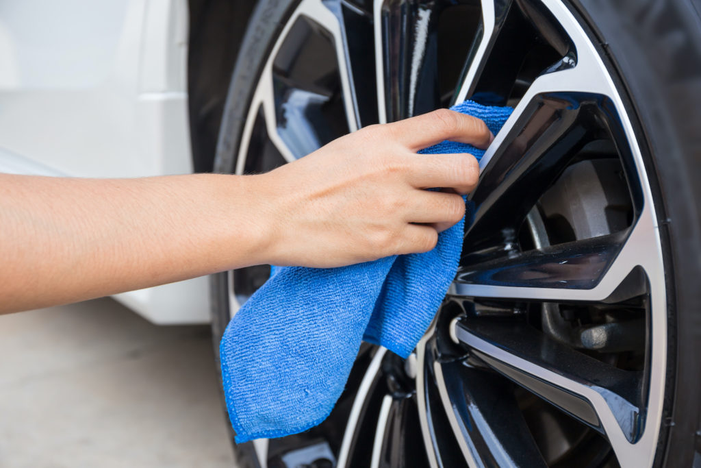 How to Clean Aluminum Wheels - In The Garage with CarParts.com