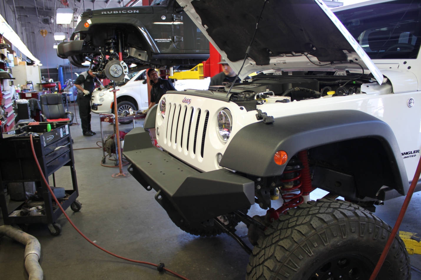 EPISODE 4: Bestop HighRock Front and Rear Bumpers Install - In The ...