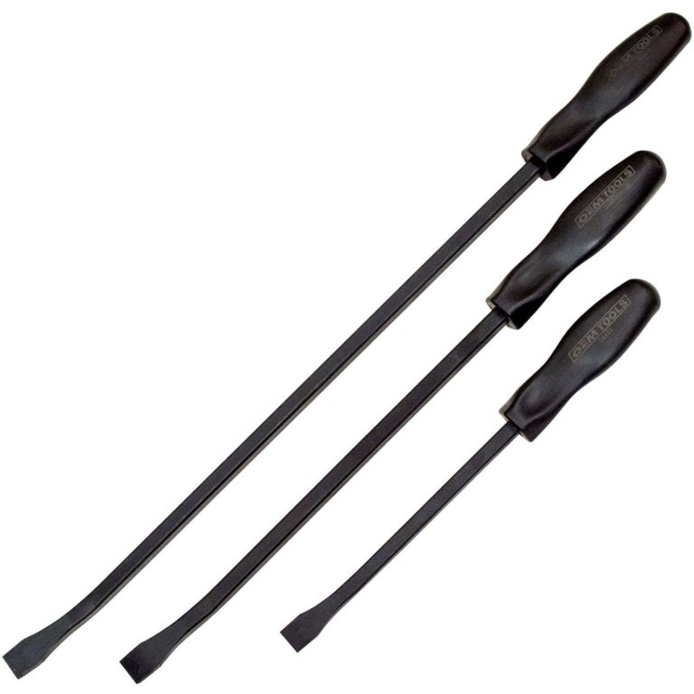 Auto Mechanic Tools & Equipment List: 26 Tools You Need to Fix Cars ...