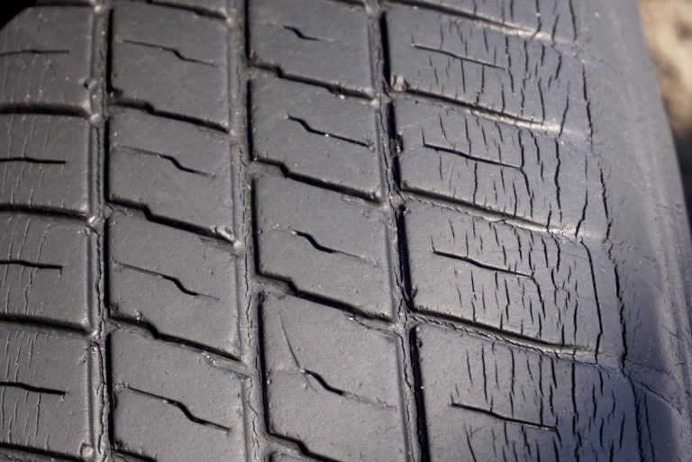 5 Warning Signs Your Car Needs an Alignment - In The Garage with ...
