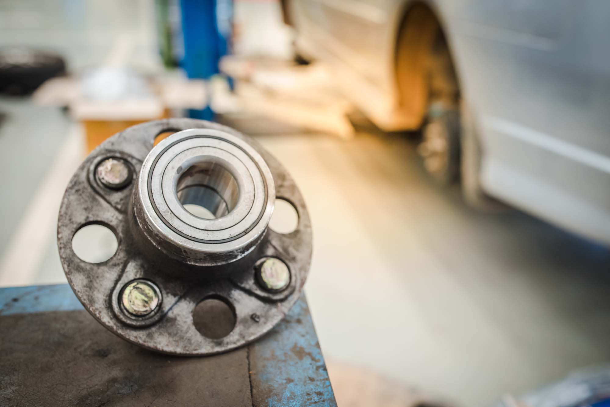 What Happens When a Wheel Bearing Goes Out - In The Garage with ...