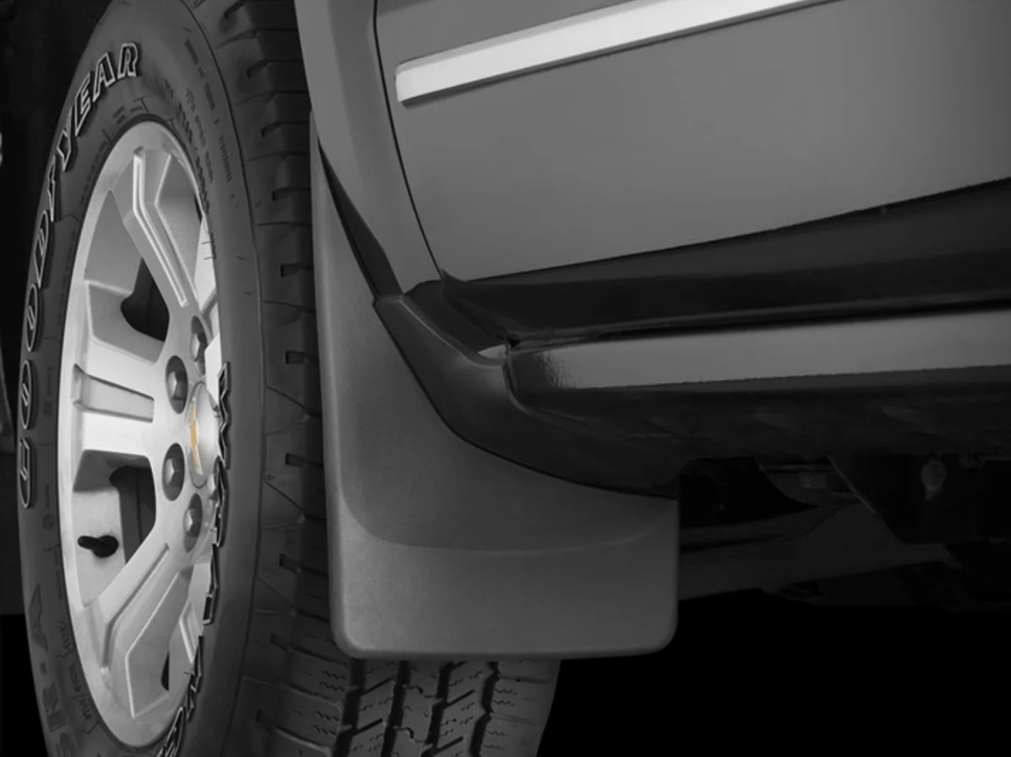 A Guide to Must-Have Chevy Silverado Accessories - In The Garage with ...