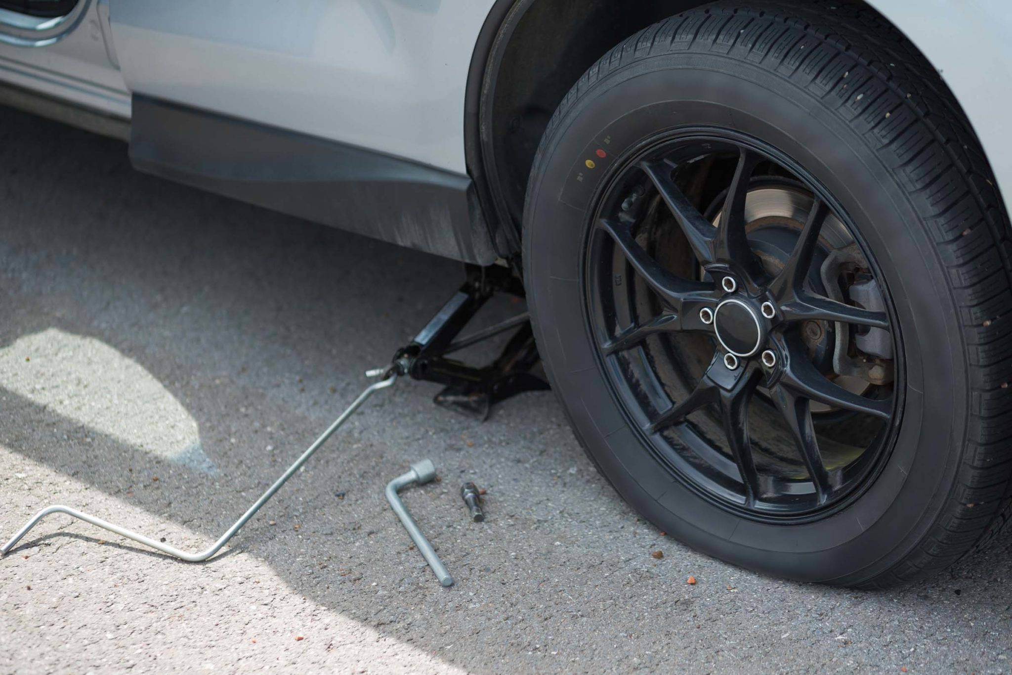 Everything You Need to Know About Hub Caps - In The Garage with ...