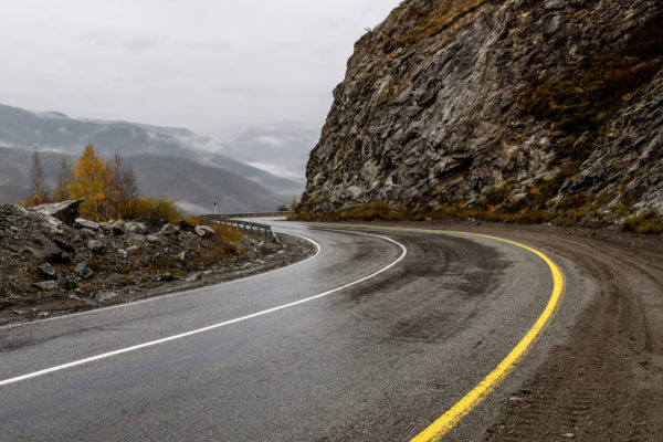 When Do Roads Get the Most Slippery? (+How to Drive Safely) - In The ...