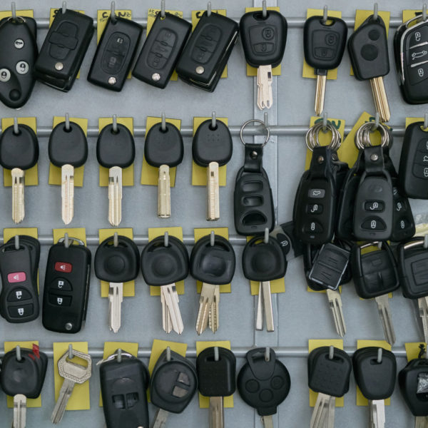 BMW Key Fobs: A Quick History Plus Tips for Battery Replacement - In ...