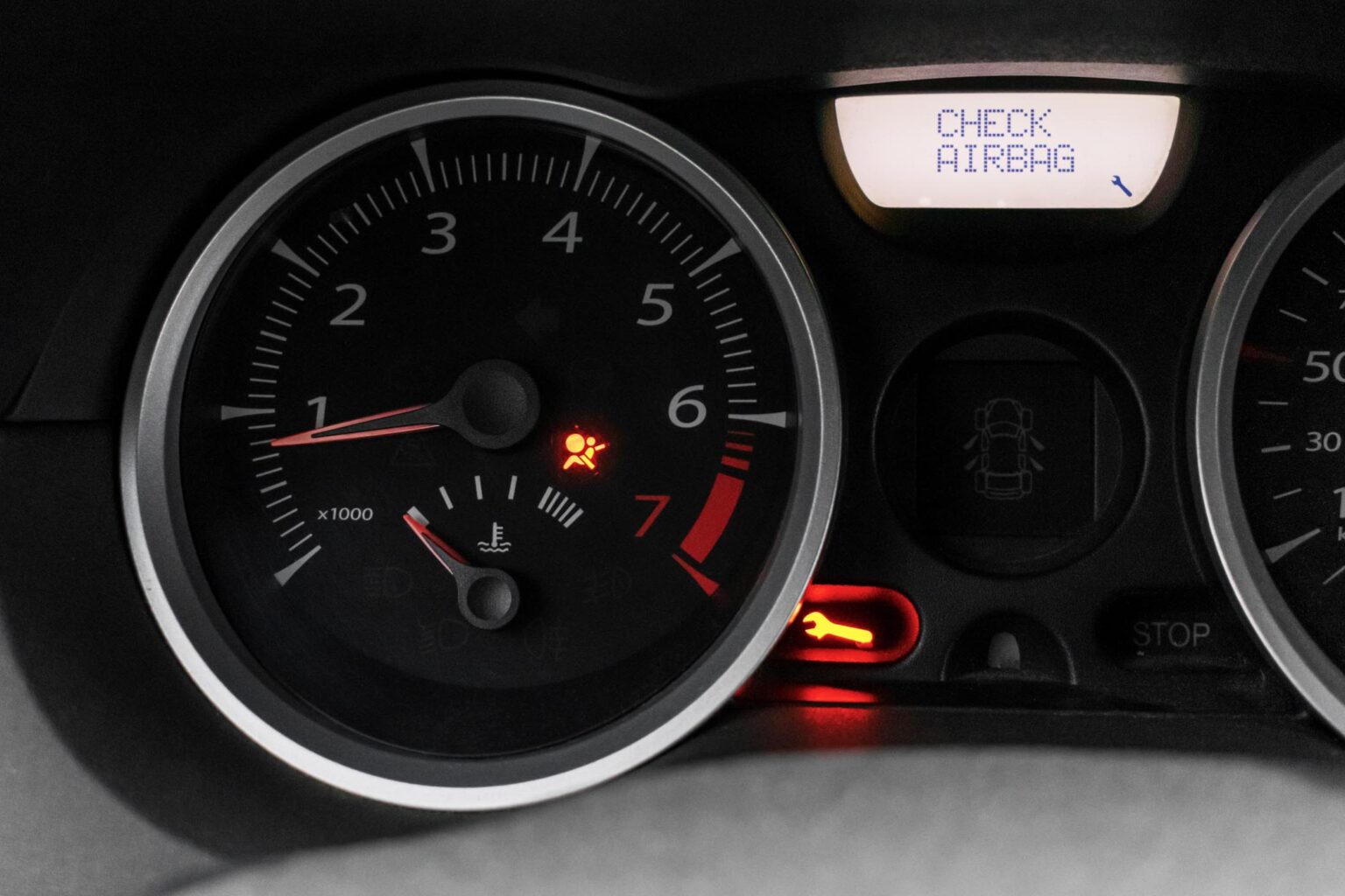 Airbag Warning Light: Why Is It On and Should You Keep Driving? - In ...