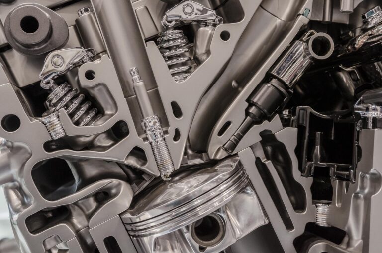 2-Stroke Engine vs. 4-Stroke Engine: Differences, Advantages, and ...
