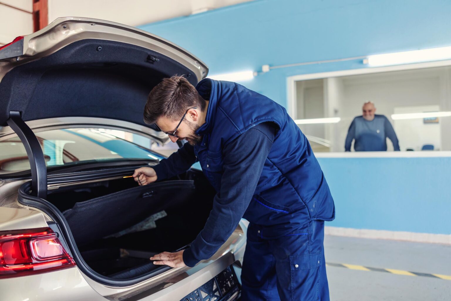 A Definitive Guide to Your Car’s Auxiliary Battery - In The Garage with ...