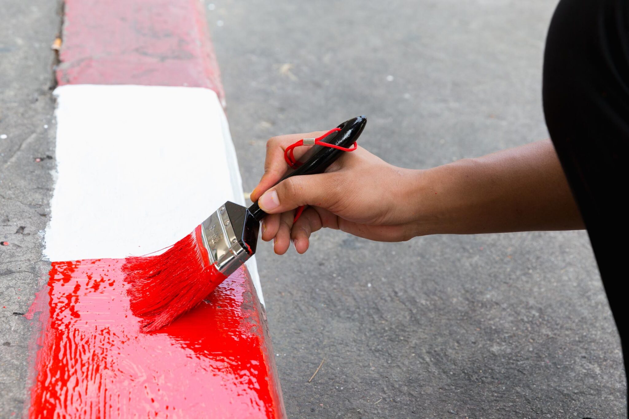 Quick And Comprehensive Guide To Curb Color Meanings In The Garage