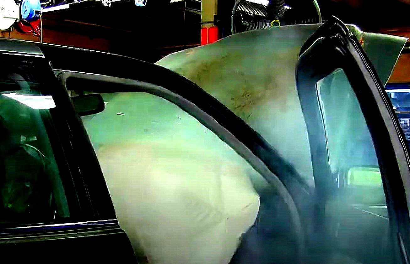 B0081 Code: First Row Center Seatbelt Load Limiter Deployment Control ...