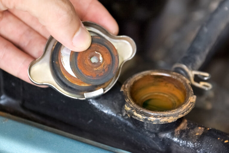 How to Tell When the Rad Cap Is Leaking: 6 Symptoms - In The Garage ...