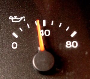Oil Pressure Gauge: Symptoms and How to Read It - In The Garage with ...