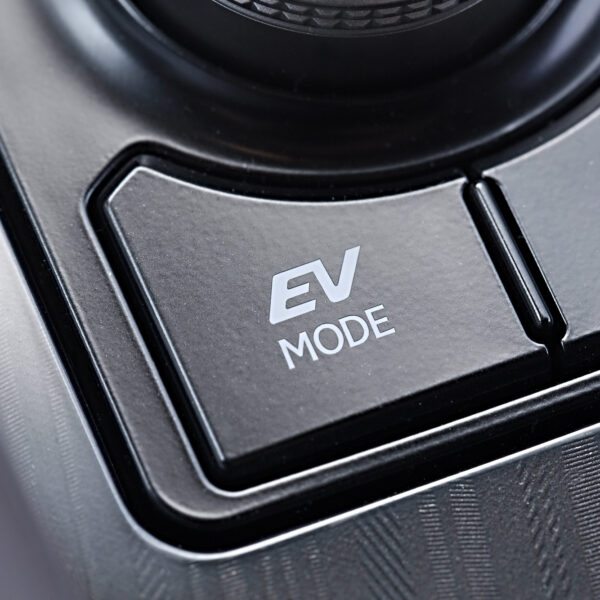 How to Tell the Difference Between Hybrid and EV Batteries - In The ...