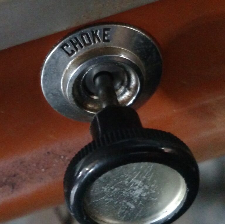 What Does a Choke Do? - In The Garage with CarParts.com