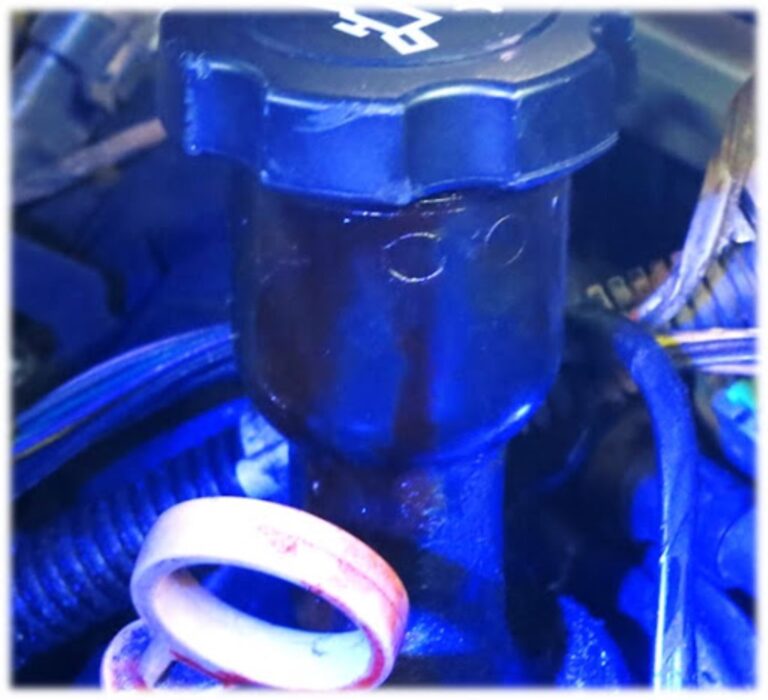 Tips on How To Find an Oil Leak - In The Garage with CarParts.com
