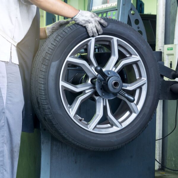 Understanding Tubeless Tires - In The Garage with CarParts.com