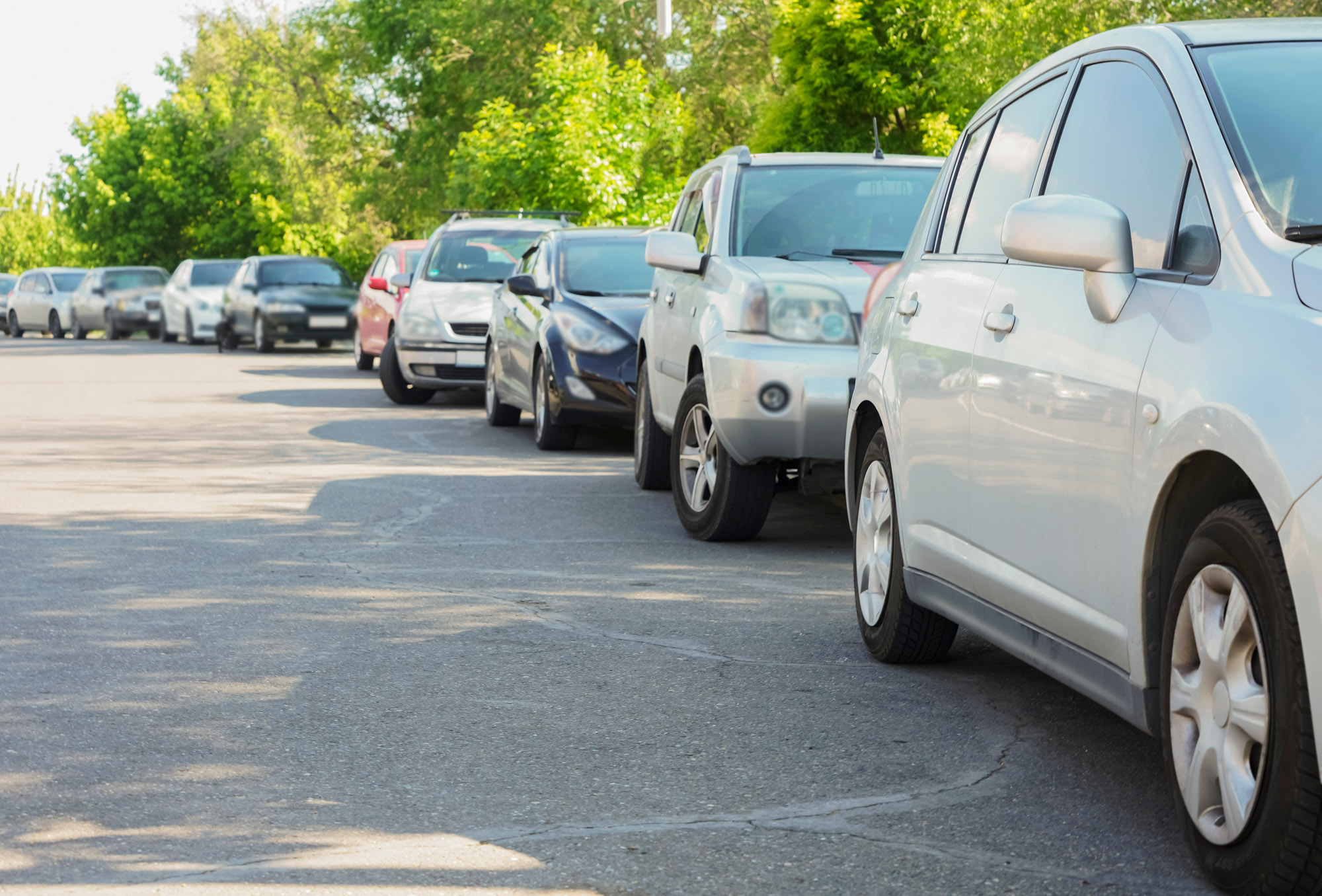 On-Street vs Off-Street Parking: Which One’s Better? - In The Garage ...