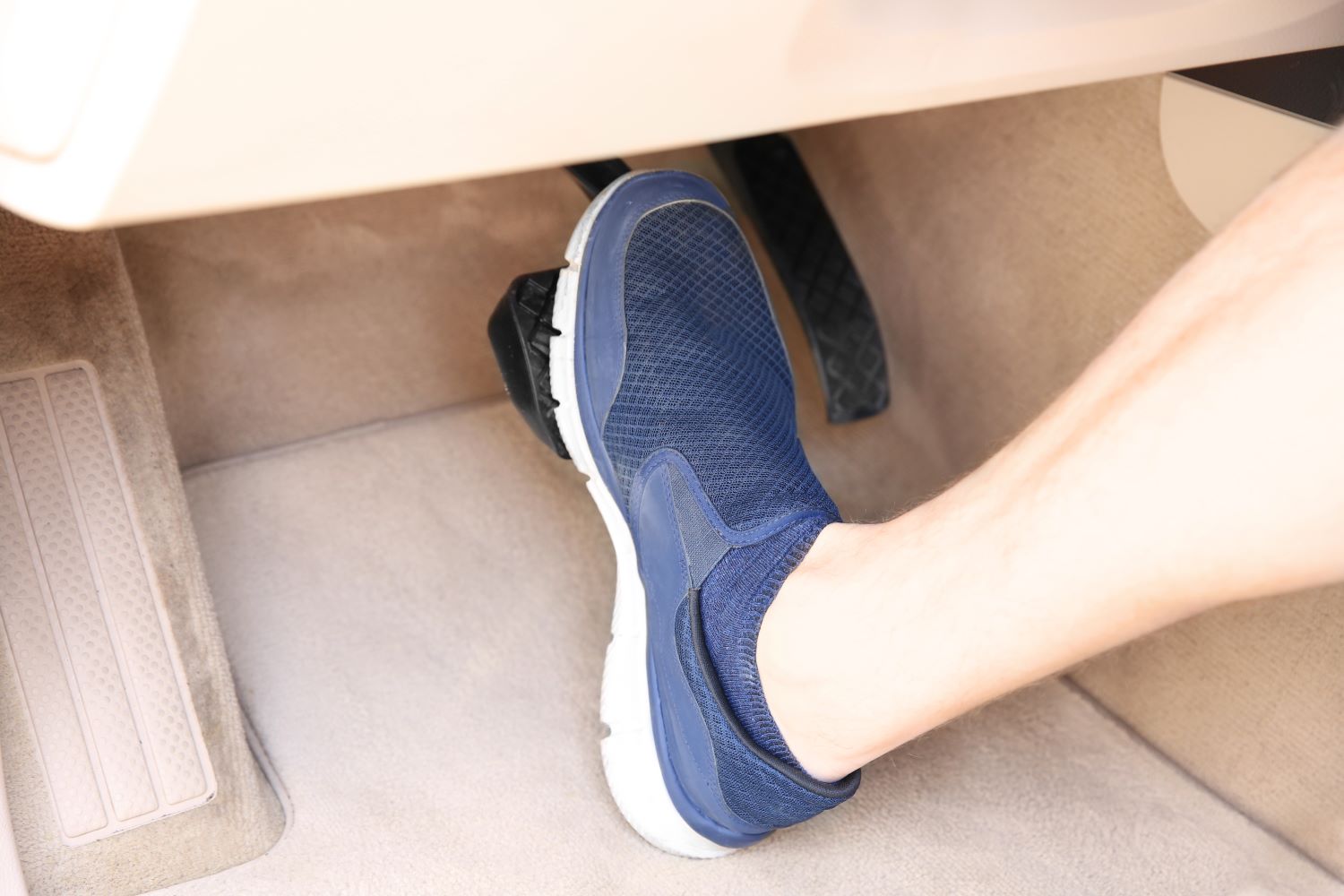 Leg Pain From Driving Too Long: Reasons and Relief - In The Garage with ...