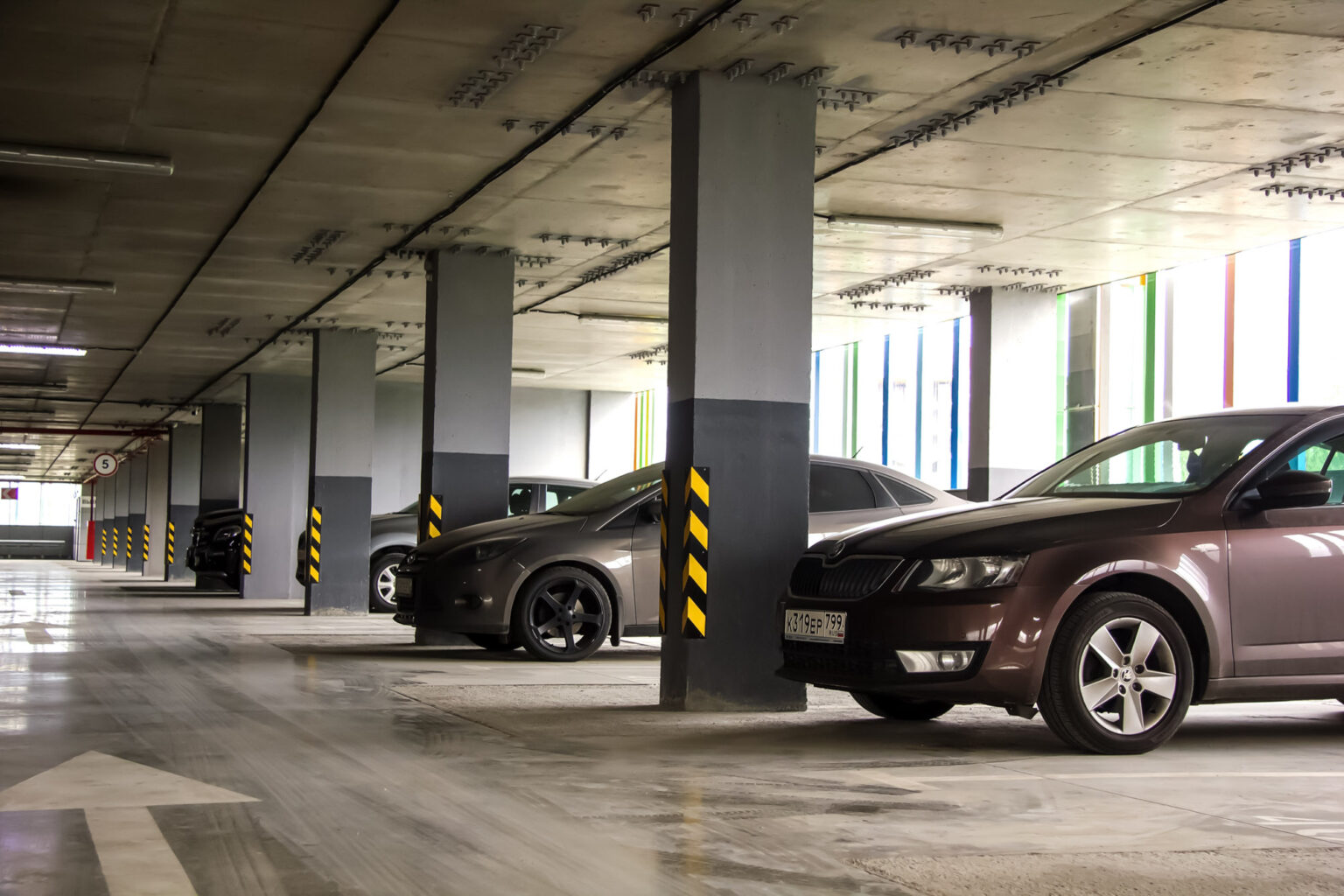 On-Street vs Off-Street Parking: Which One’s Better? - In The Garage ...