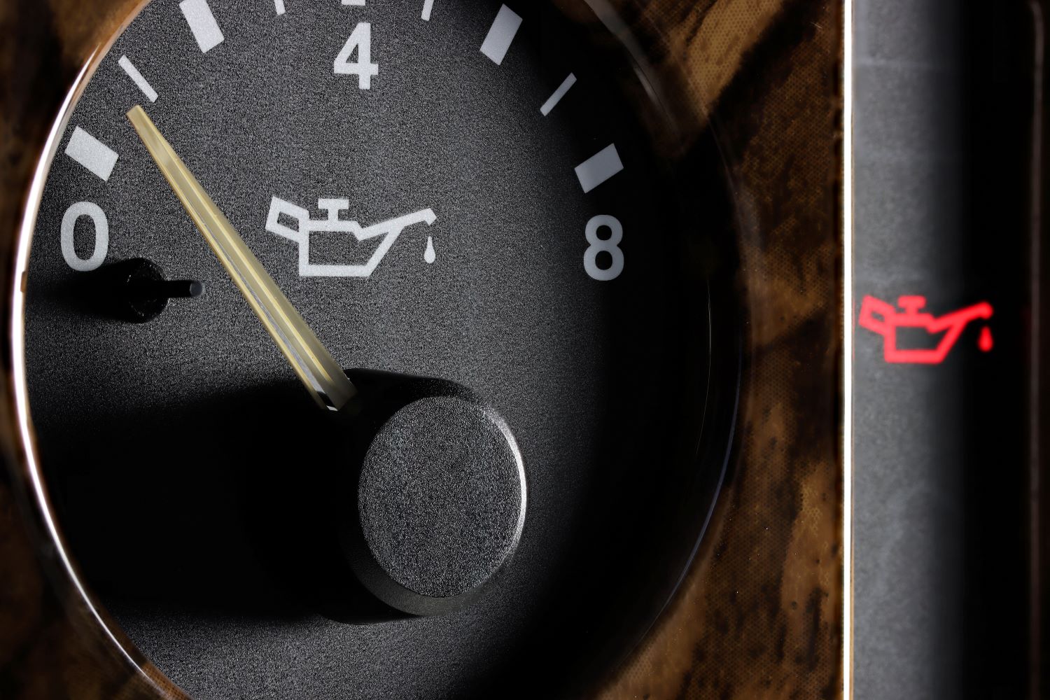 Electric vs. Mechanical Oil Pressure Gauges - In The Garage with CarParts.com