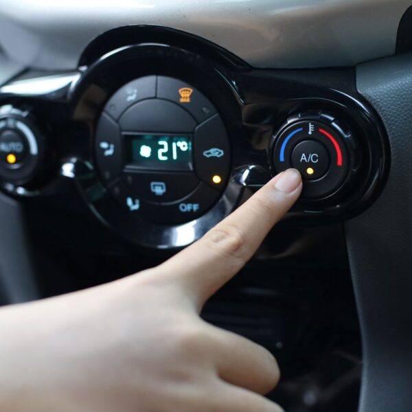 How To Efficiently Turn On the A/C in Your Car - In The Garage with ...
