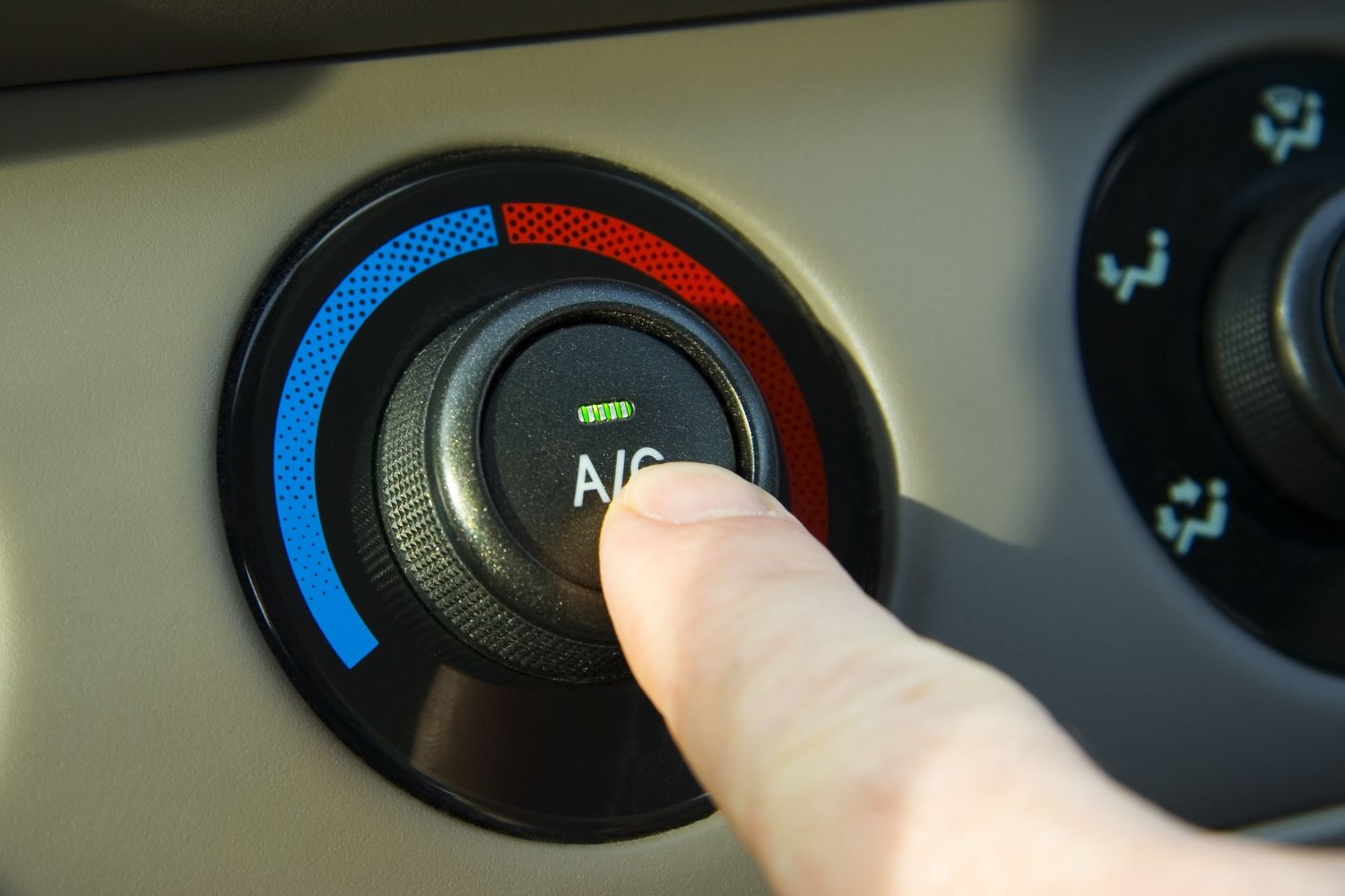 How To Efficiently Turn On the A/C in Your Car - In The Garage with ...