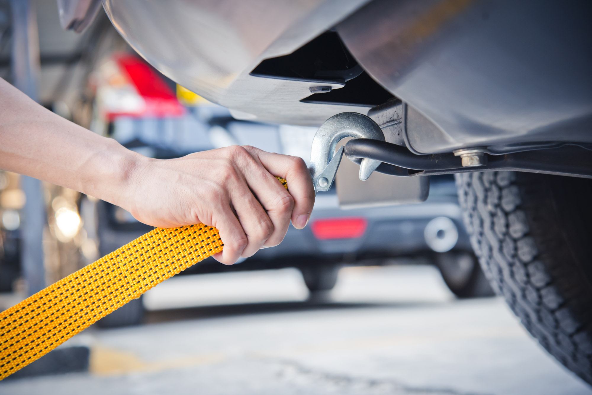 What Are Towing Straps and How To Use Them - In The Garage with ...