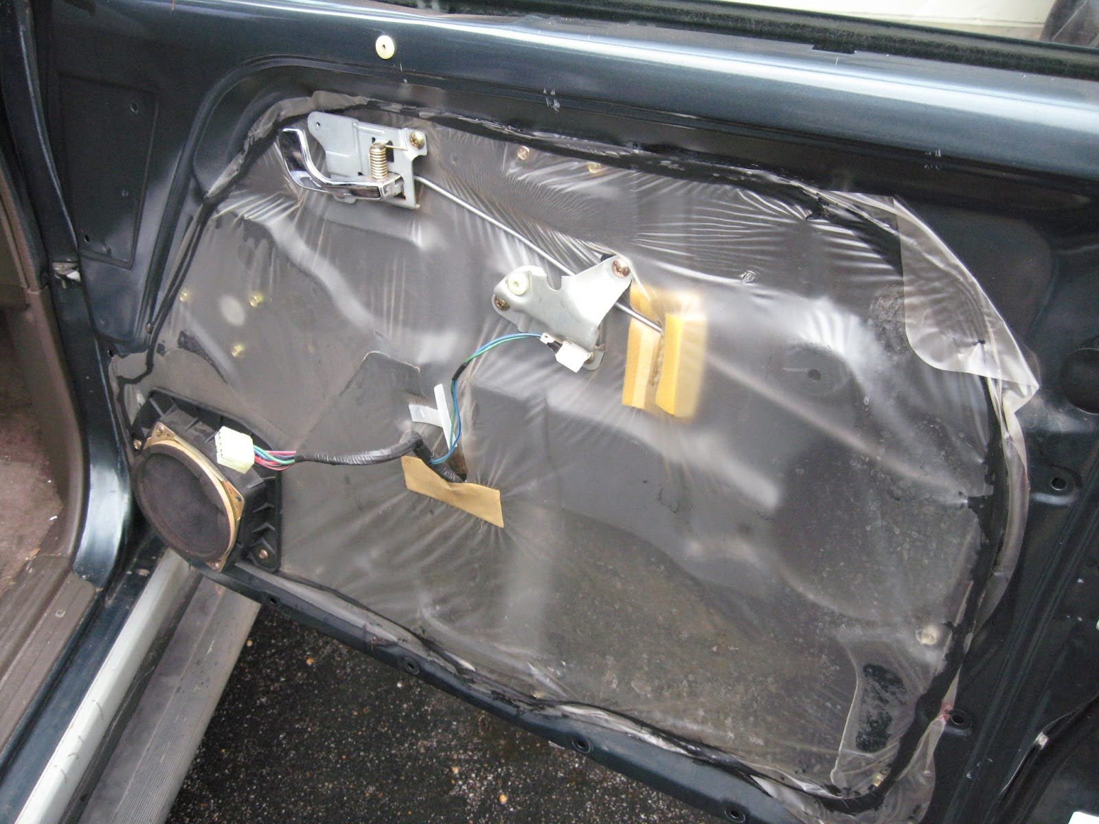 Tips for Car Power Window Repair - In The Garage with CarParts.com