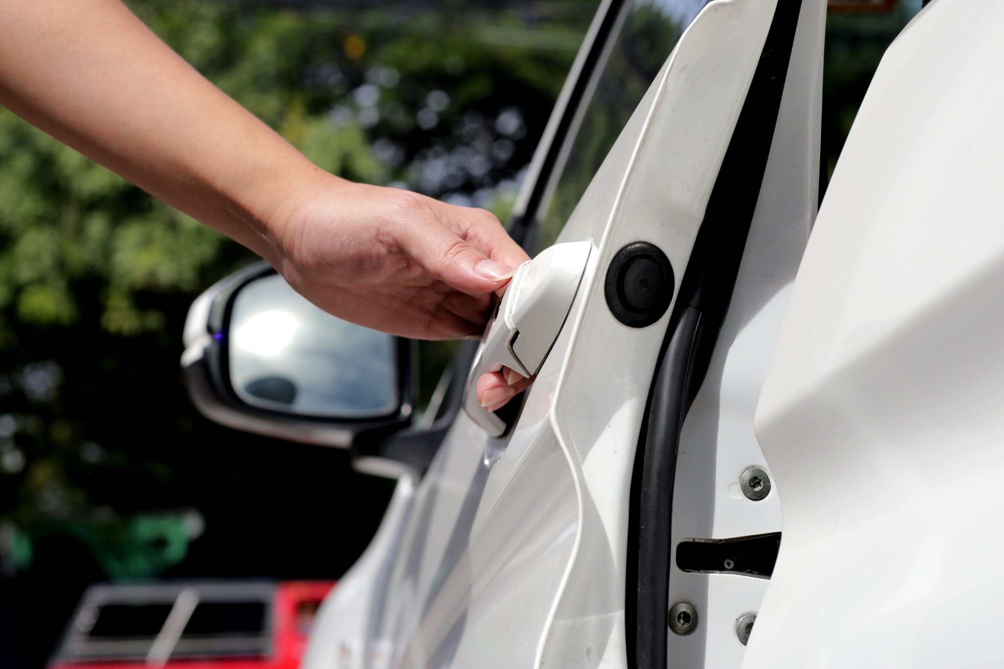 Why Won’t My Car Door Close? Possible Reasons and Fixes - In The Garage ...