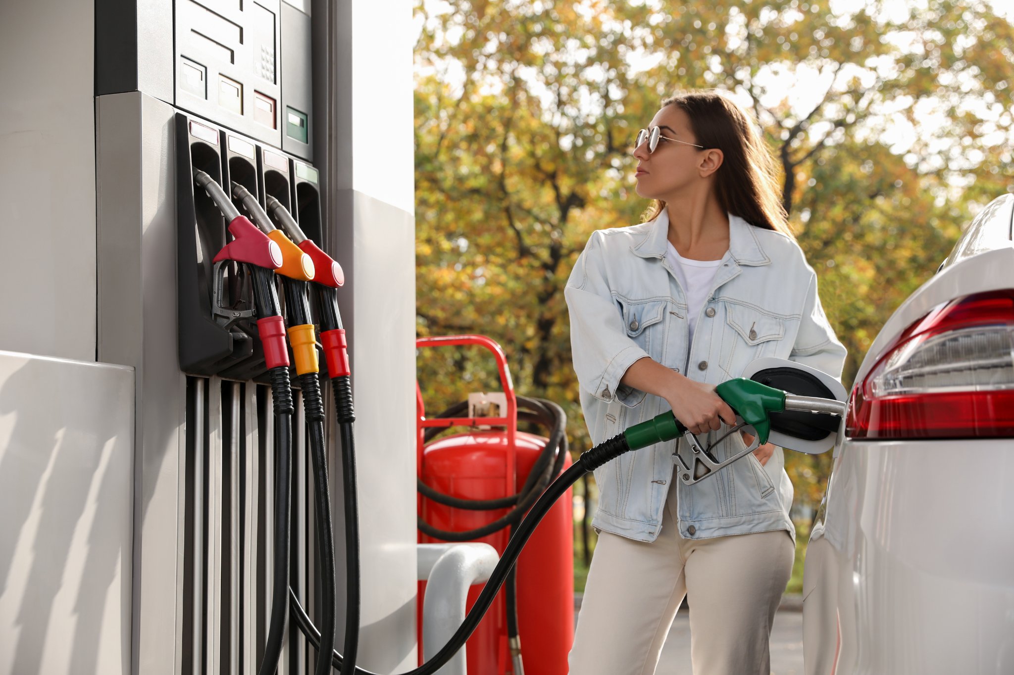 Why Don’t All Vehicles Have Their Gas Tanks on the Same Side? - In The ...