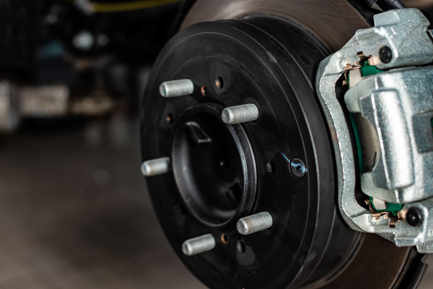 Tips on Cleaning Drum Brakes - In The Garage with CarParts.com