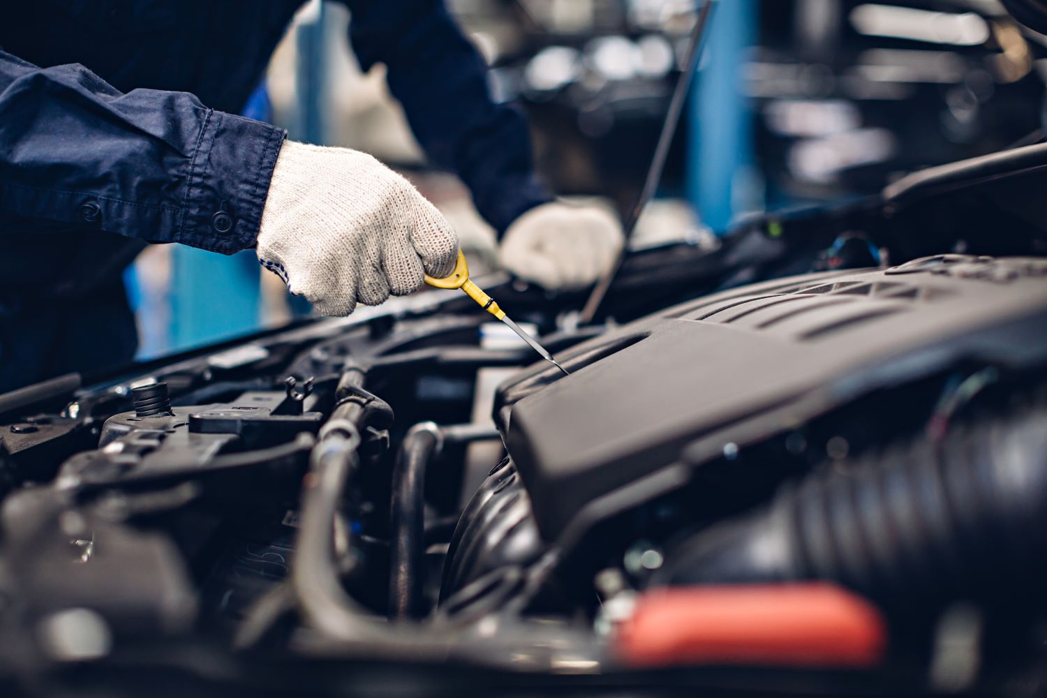 When Should You Check Your Engine’s Oil Levels? - In The Garage with ...
