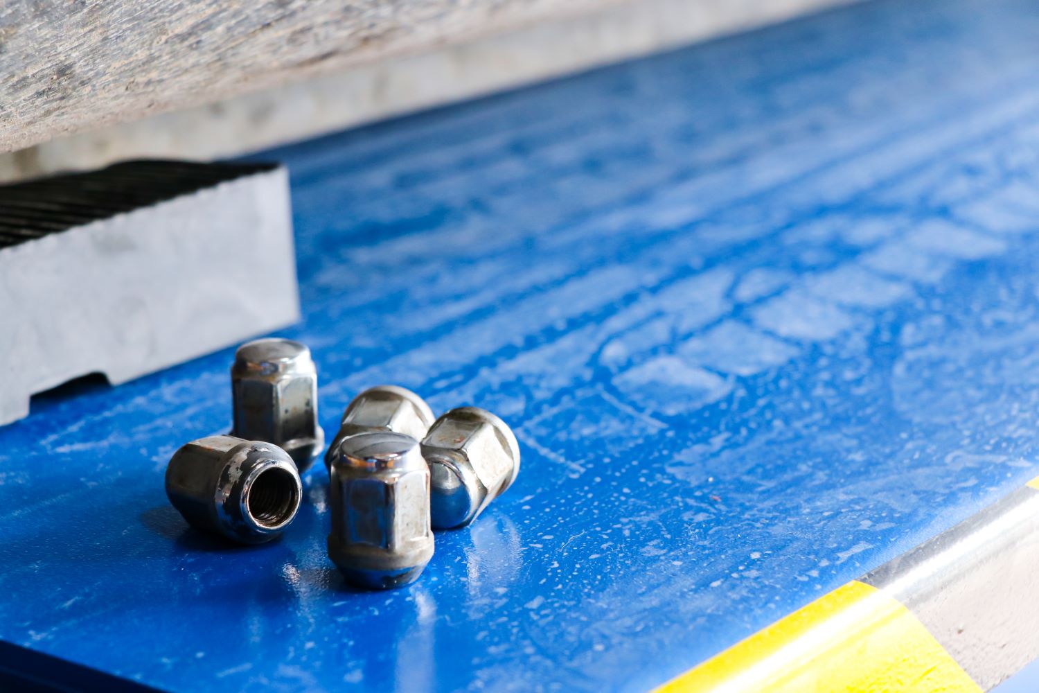 Flat, Ball, and Acorn Lug Nuts: Seating Styles Explained - In The ...