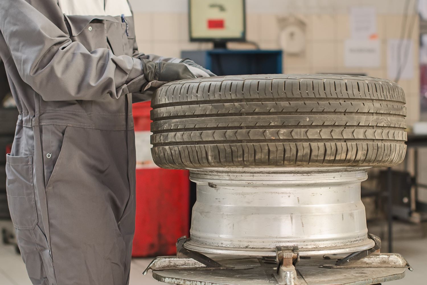 Do Tire-Balancing Beads Work? - In The Garage with CarParts.com
