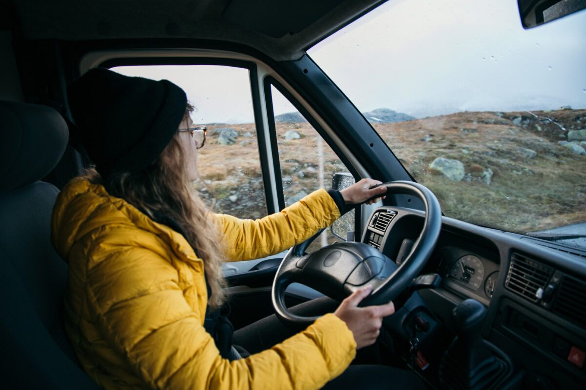First-Time Van Driver? Safety Tips for Driving a Van - In The Garage ...