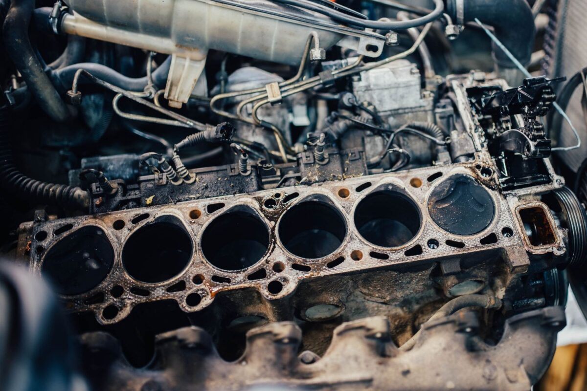 What’s the Better Engine: V6 Or Inline-6? - In The Garage with CarParts.com