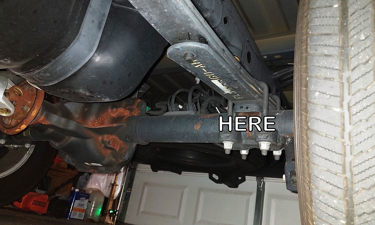 Step-By-Step Guide on How to Use Jack Stands Safely - In The Garage ...