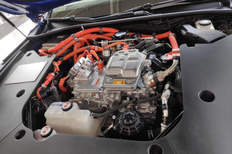 How Do Hydrogen Engines Work? - In The Garage with CarParts.com