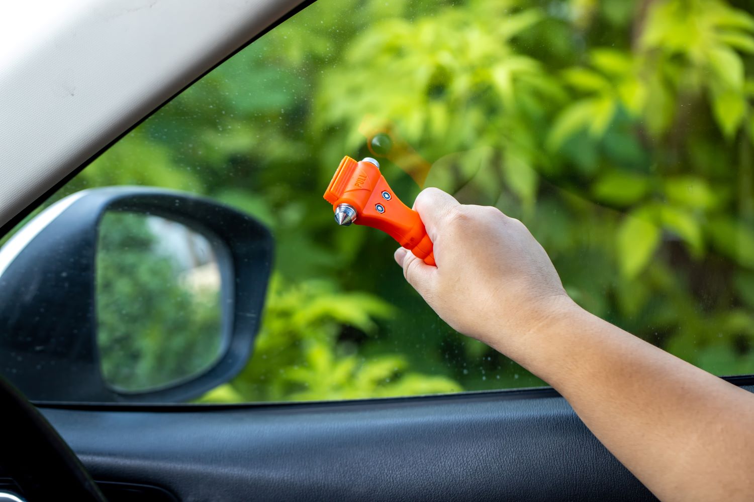 The Best Gadgets to Break a Car Window and Other Survival Tips - In The ...