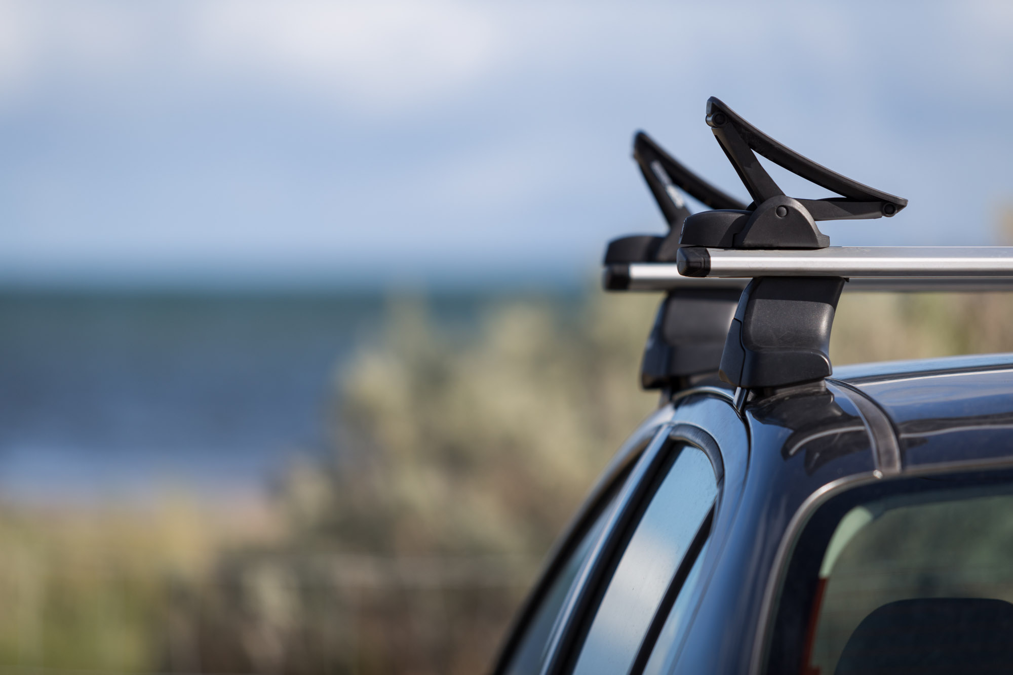 Car Roof Rack: Pros, Cons, and Installation Guide - In The Garage with ...