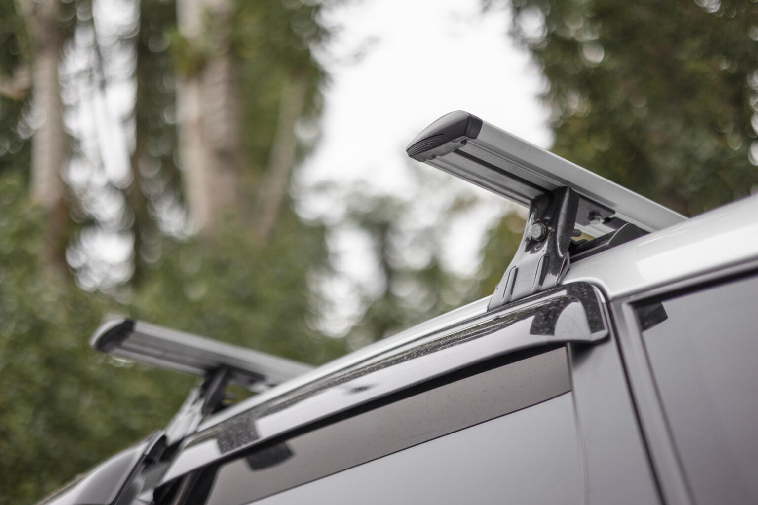 Car Roof Rack: Pros, Cons, and Installation Guide - In The Garage with ...