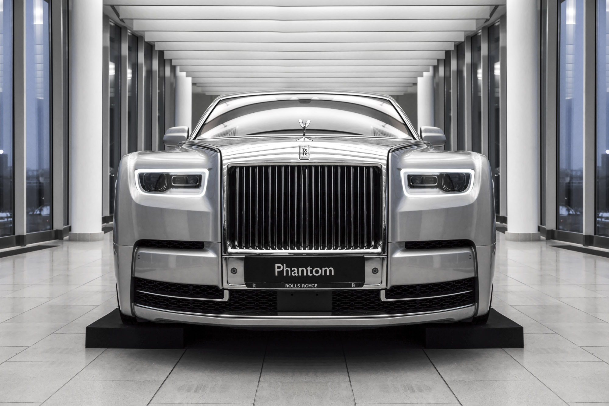 What Is the Largest Engine Ever Mounted In a Vehicle? - In The Garage ...
