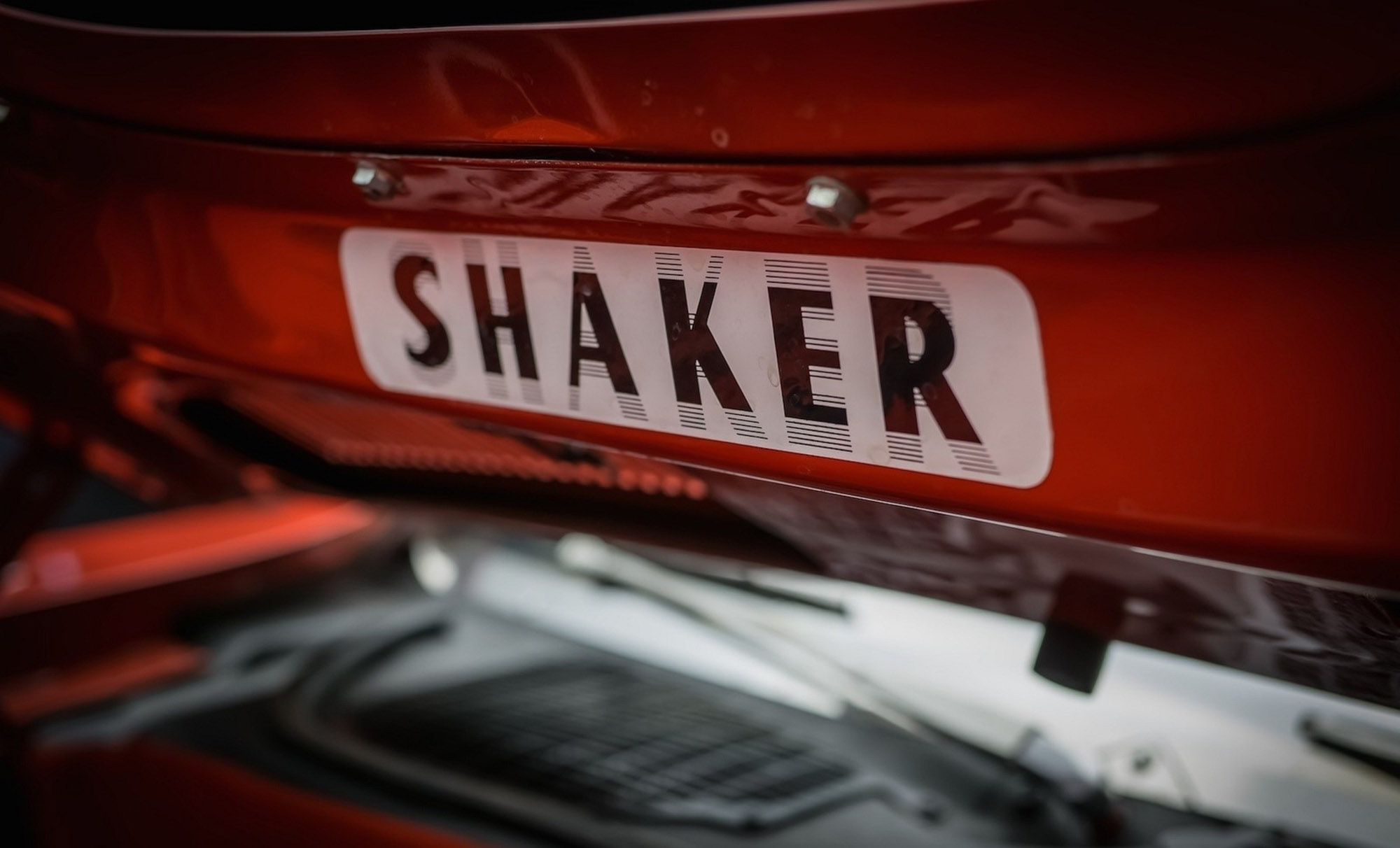 What Is a Shaker Hood? Functions, Pros, Cons, and More - In The Garage ...