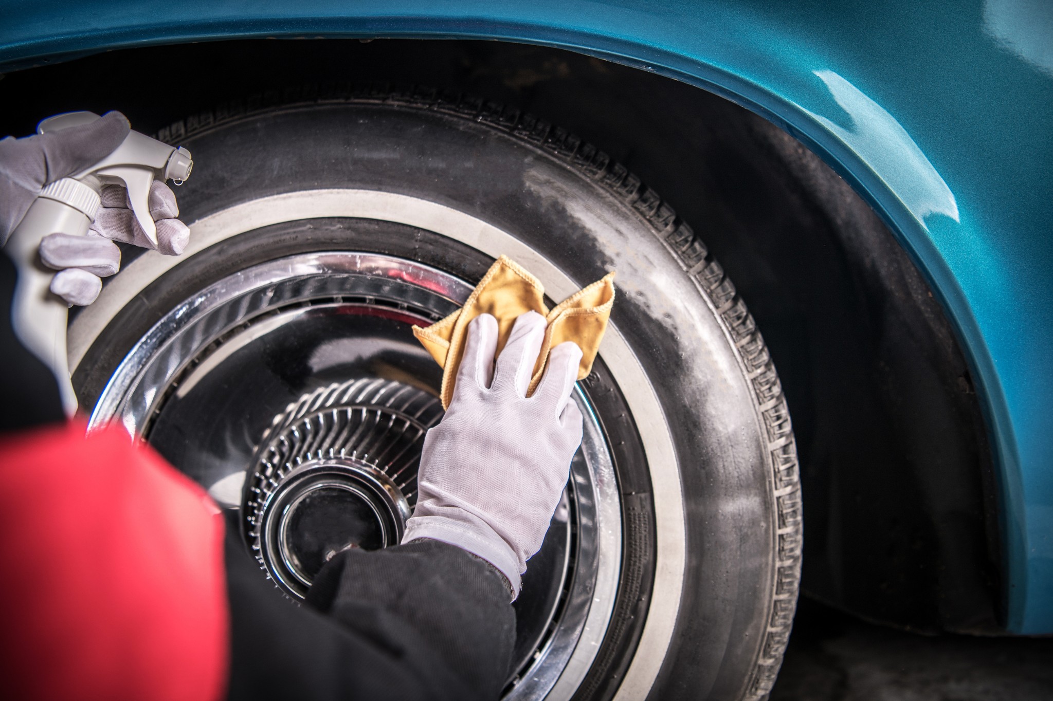 Classic Car Wash: How to Clean Your Vintage Vehicle - In The Garage ...