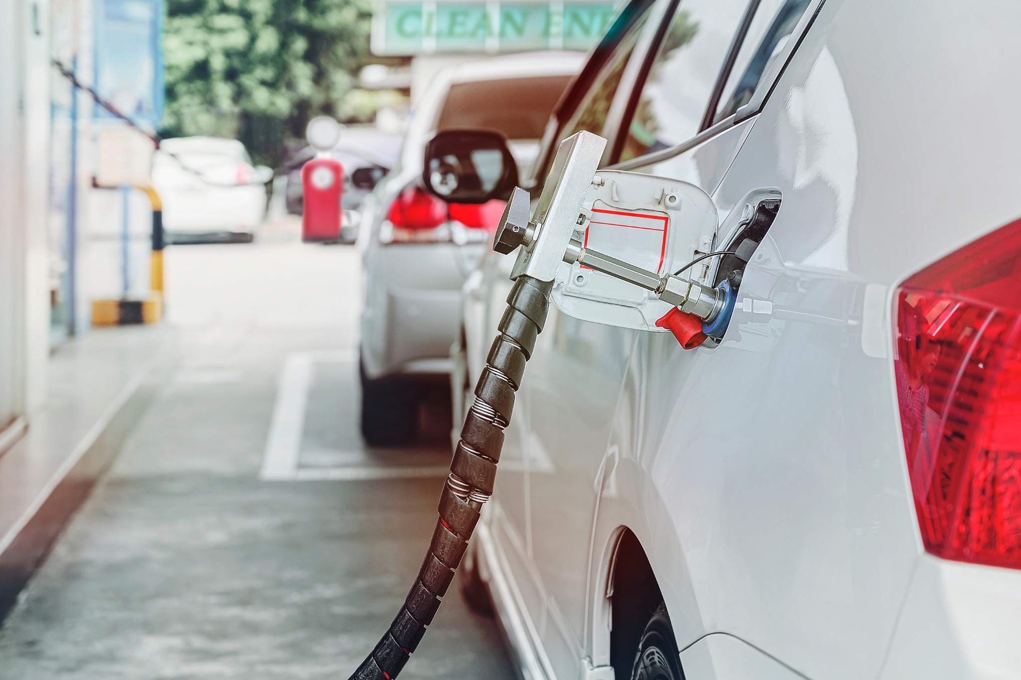 What Are Natural Gas Vehicles? How They Work, Pros, and Cons - In The ...