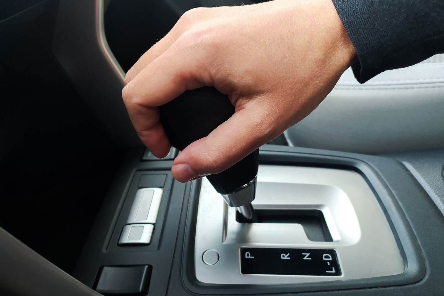 Gear Selector Stuck in Park: Causes and Repair Tips - In The Garage ...