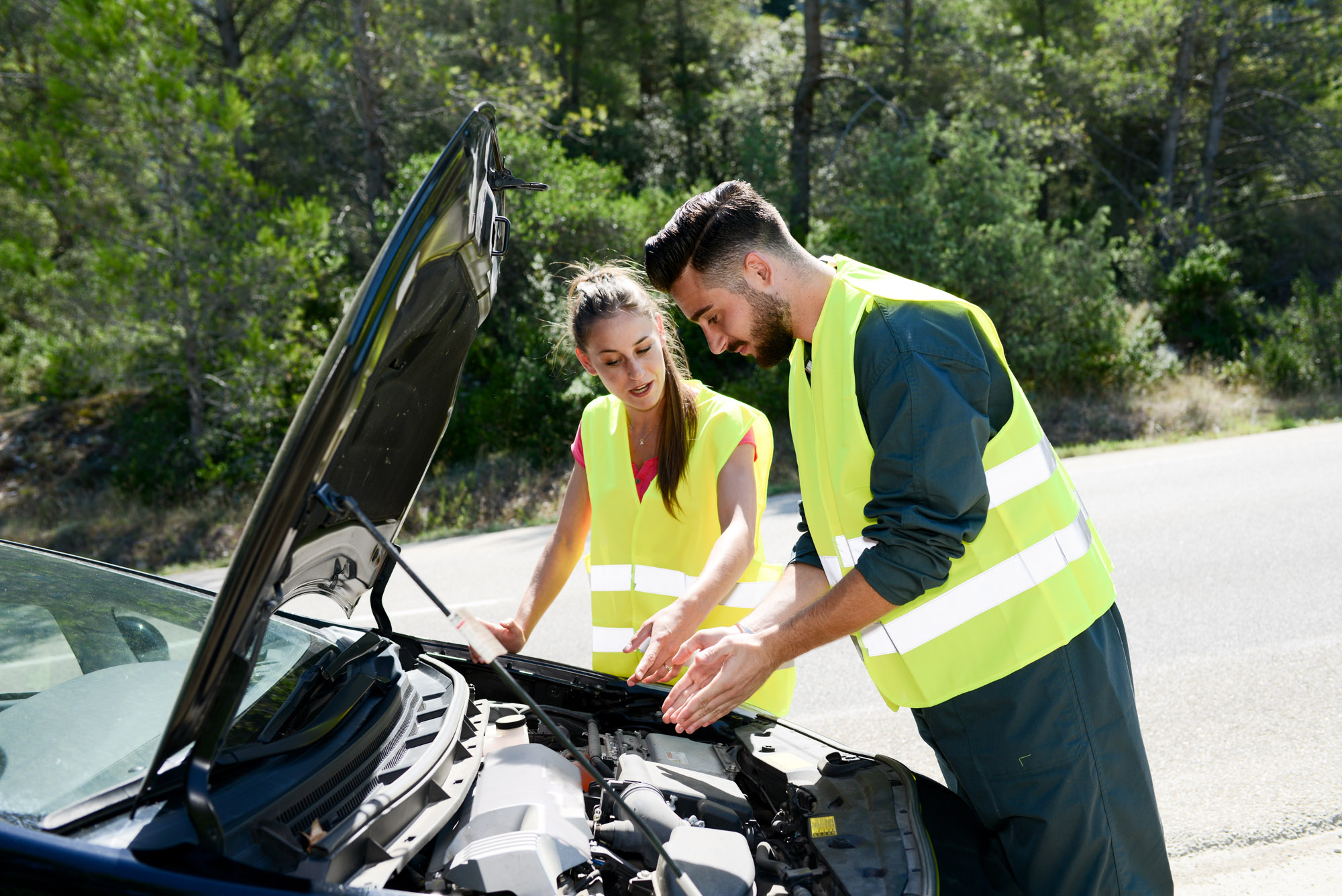 Your Guide to Roadside Assistance: Costs, Benefits, and Services ...
